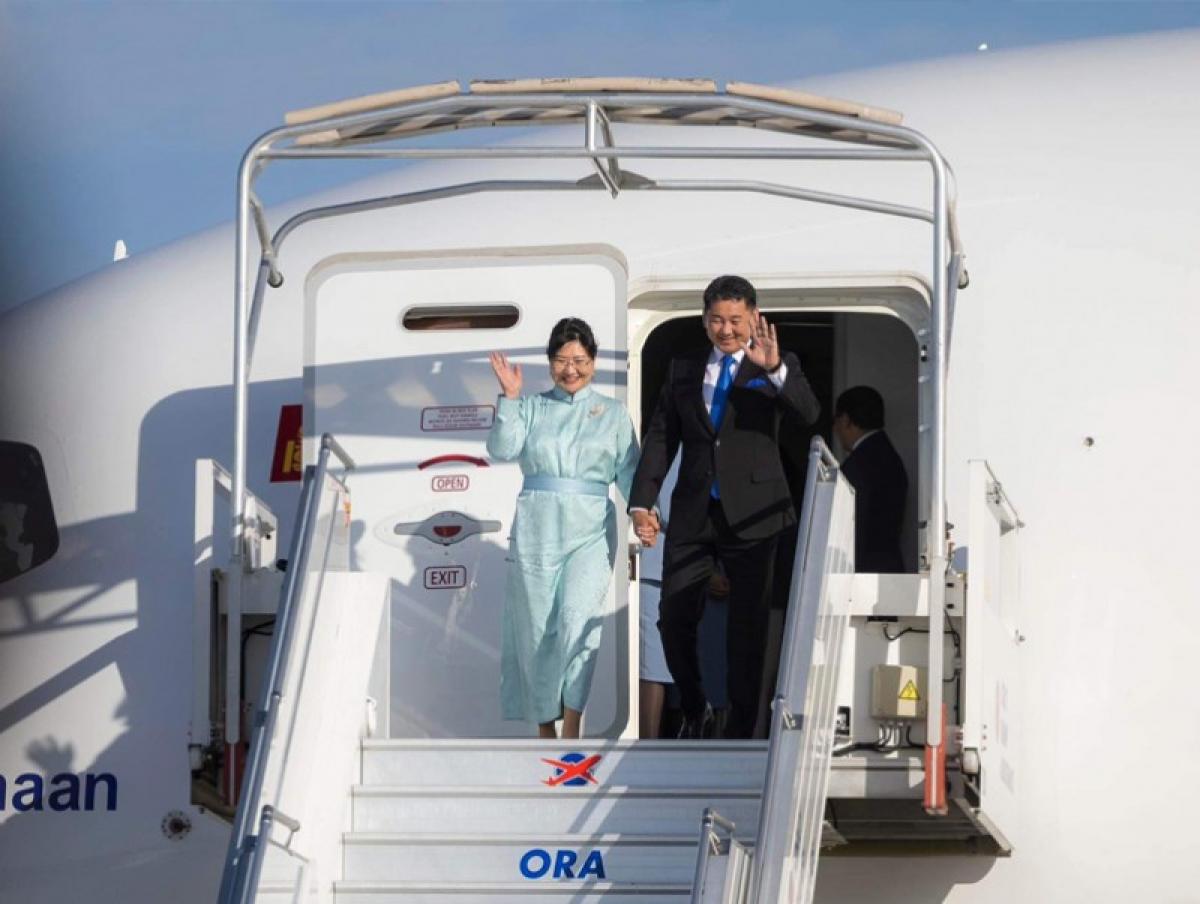 Ерөнхийлөгч У Хүрэлсүхийн Бүгд Найрамдах Франц Улсад хийх төрийн айлчлал эхэллээ